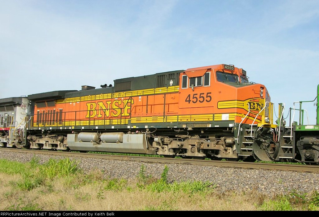 BNSF 4555